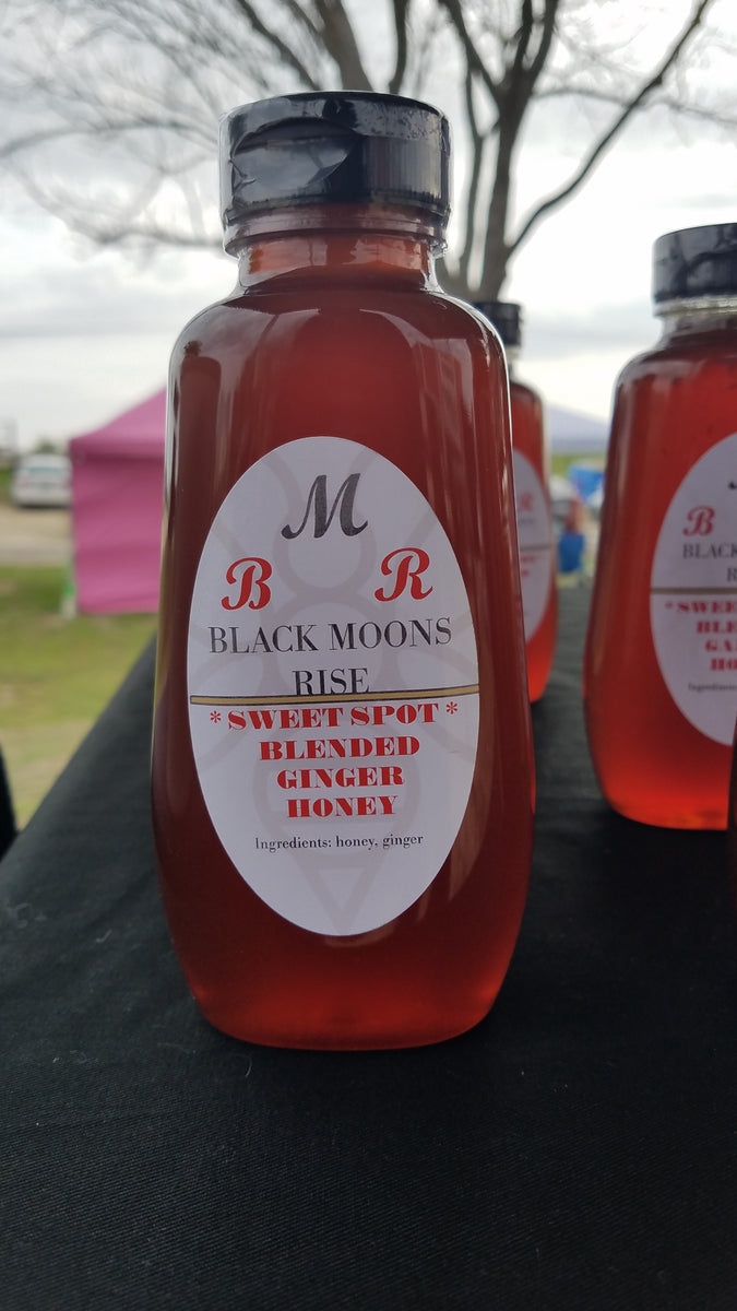 Tainted Lips Hot Honey – Black Moons Rise